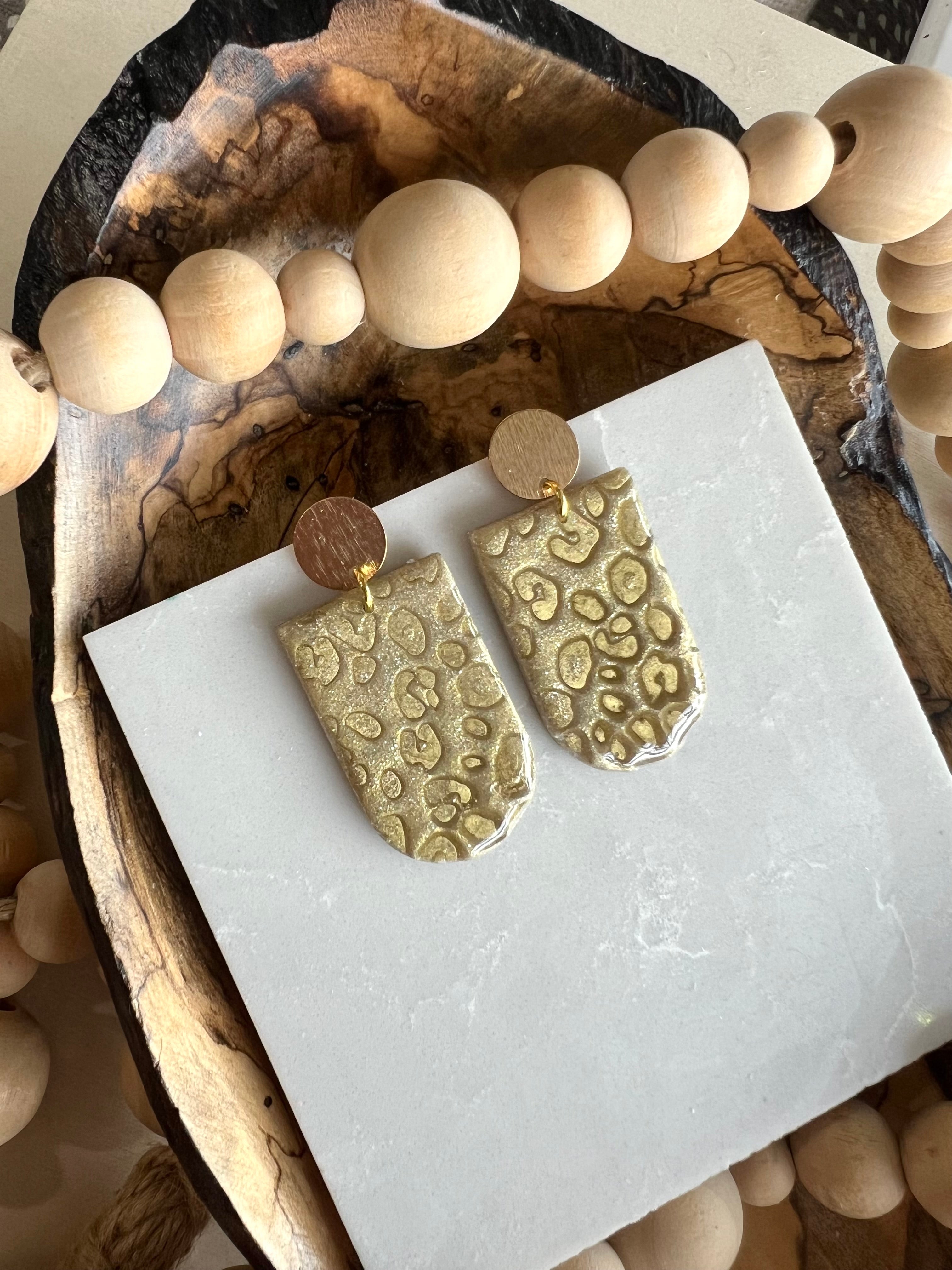 Golden Leopard Arch – Clover Clay Co.