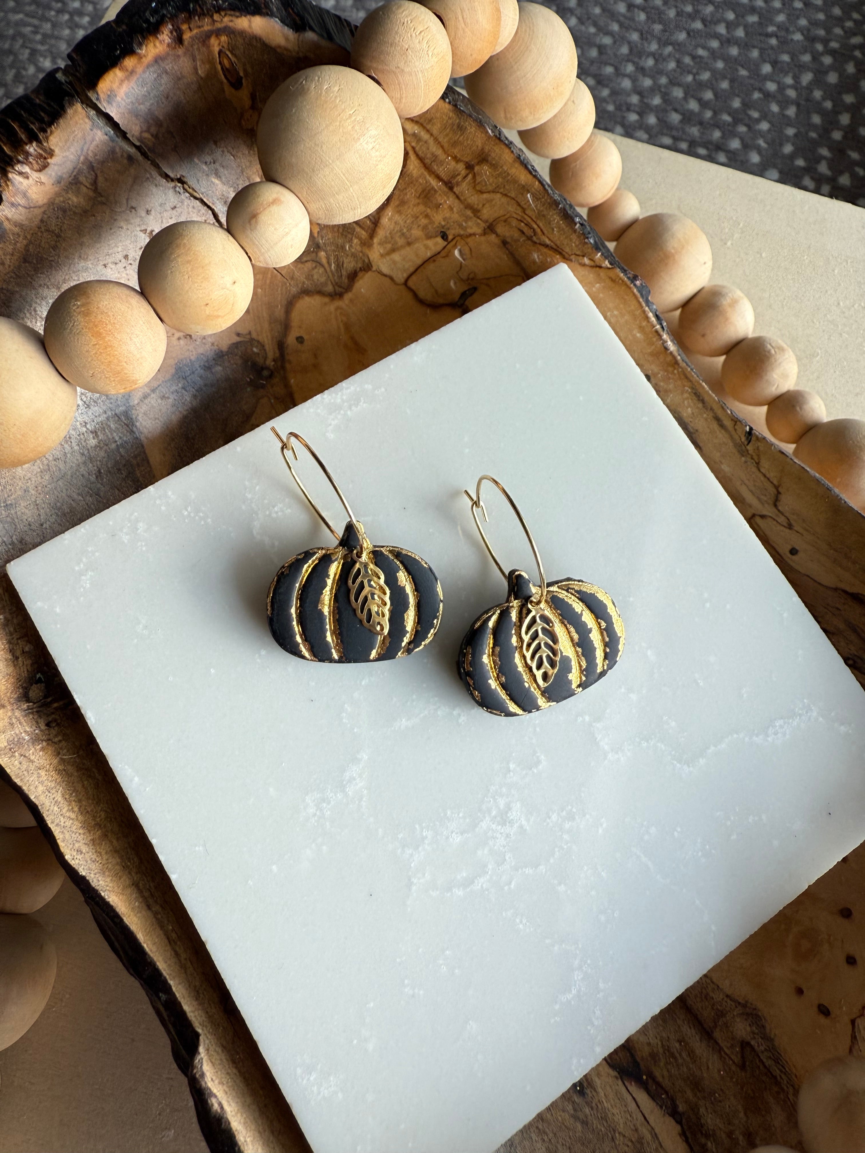Black & Gold Pumpkin – Clover Clay Co.